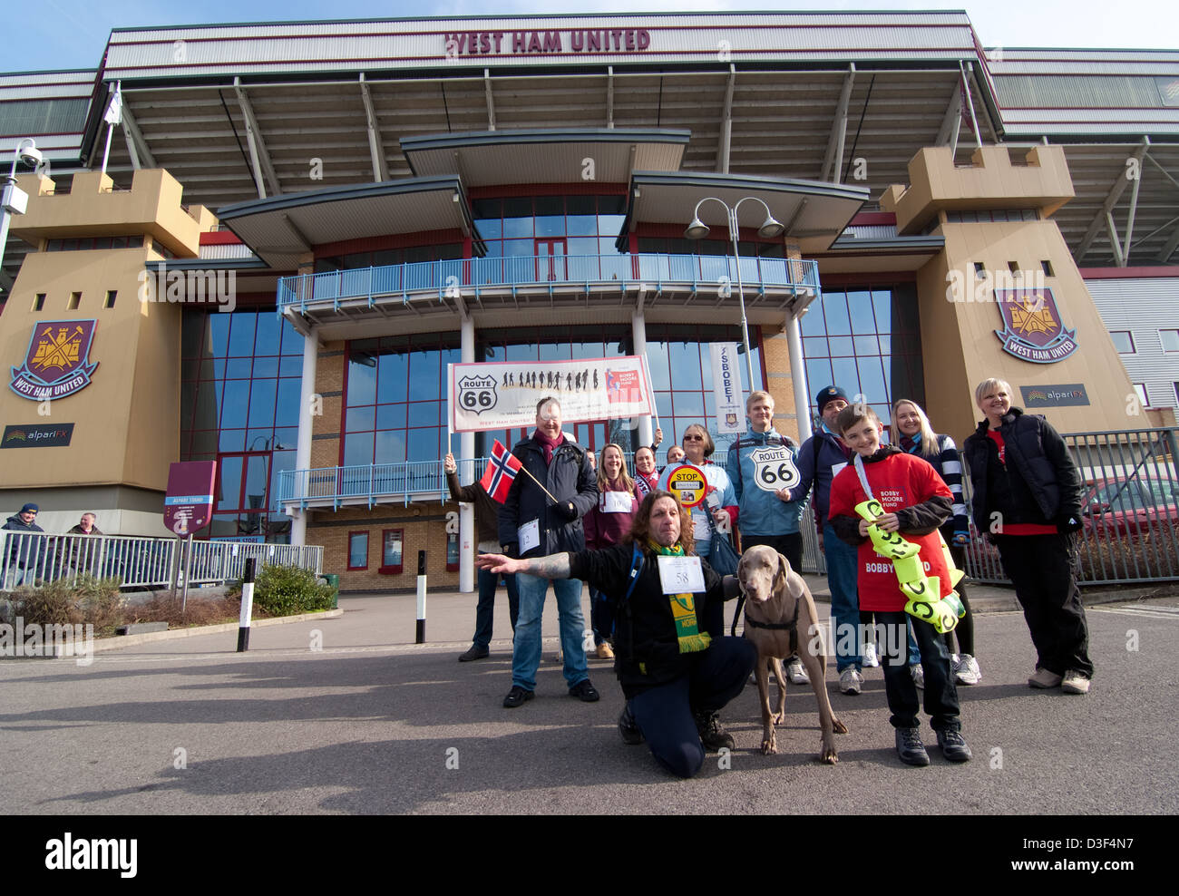 Cancer fundraising hi-res stock photography and images - Alamy