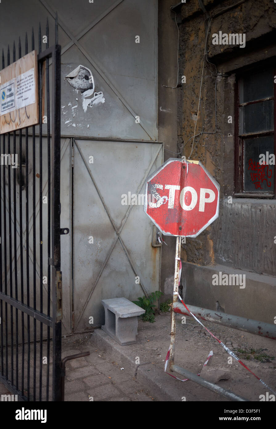 Rotten yard hi-res stock photography and images - Alamy