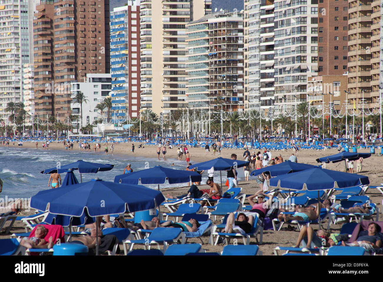 Spanish old men hi-res stock photography and images - Alamy