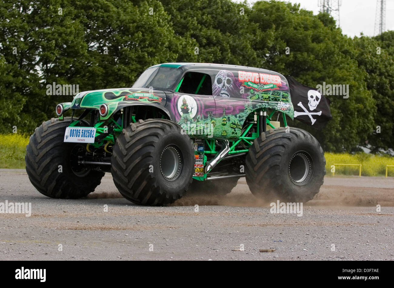 Monster Jam Grave Digger La Leyenda Monster Jam Monster Truck Grave