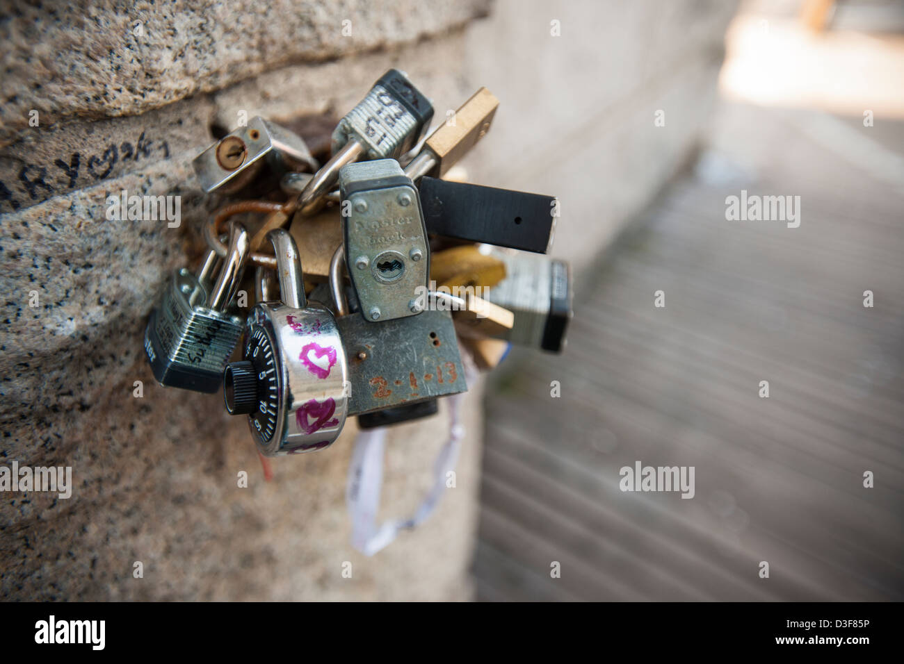 Loving couples locked love locks hi-res stock photography and images ...