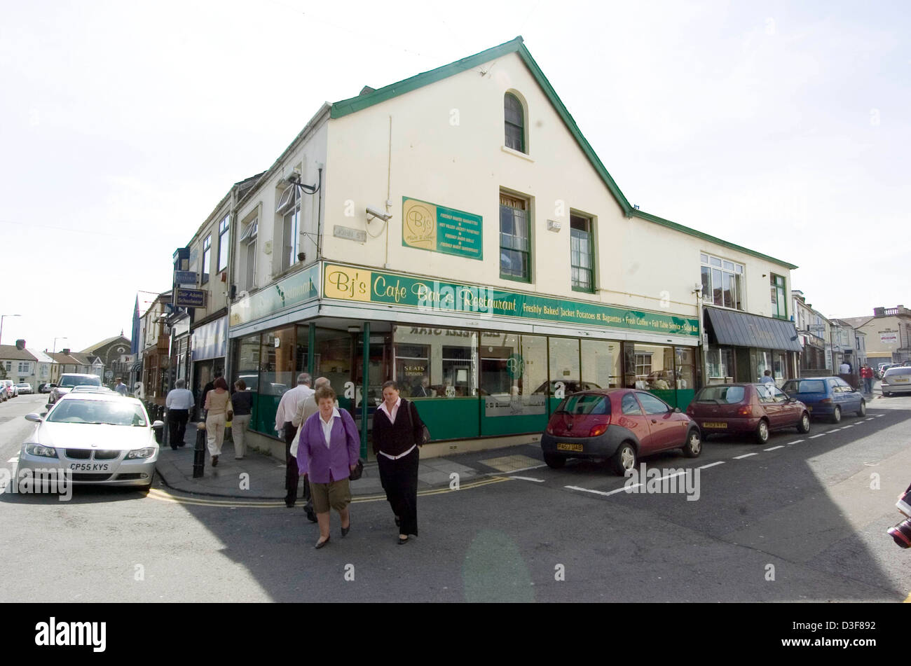 The former Conservative Party leader - Michael Howard MP campaigning in ...