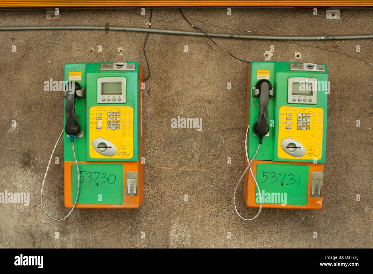 Public pay phones hi-res stock photography and images - Alamy