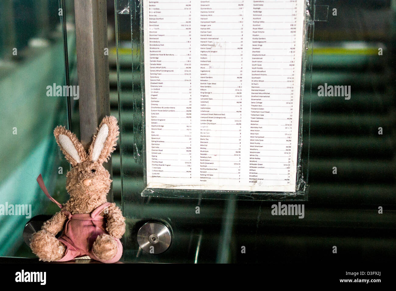 Lost children sign hi-res stock photography and images - Alamy