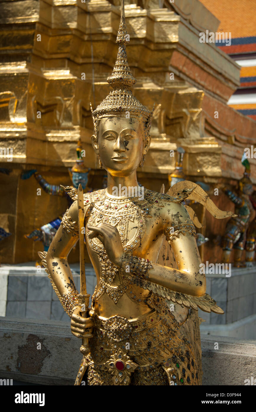 Thai palace, bangkok Stock Photo - Alamy