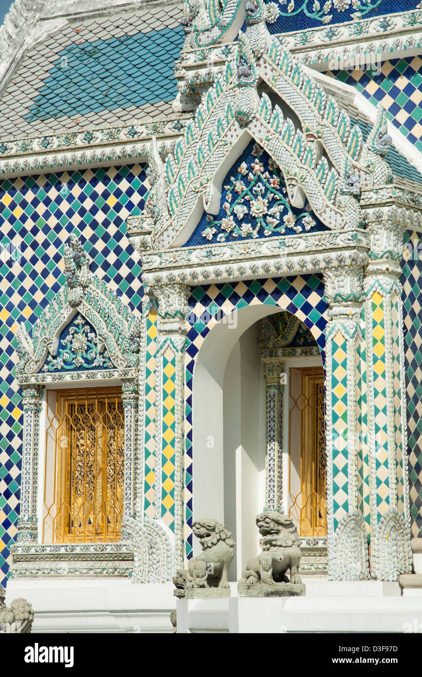 Thai palace, bangkok Stock Photo - Alamy