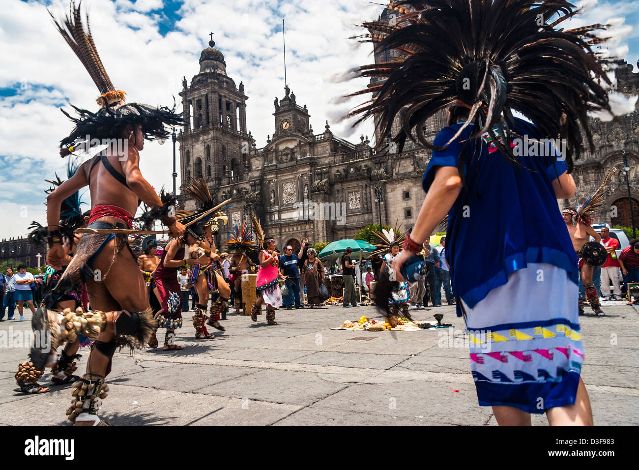 Central amerindians hi-res stock photography and images - Alamy