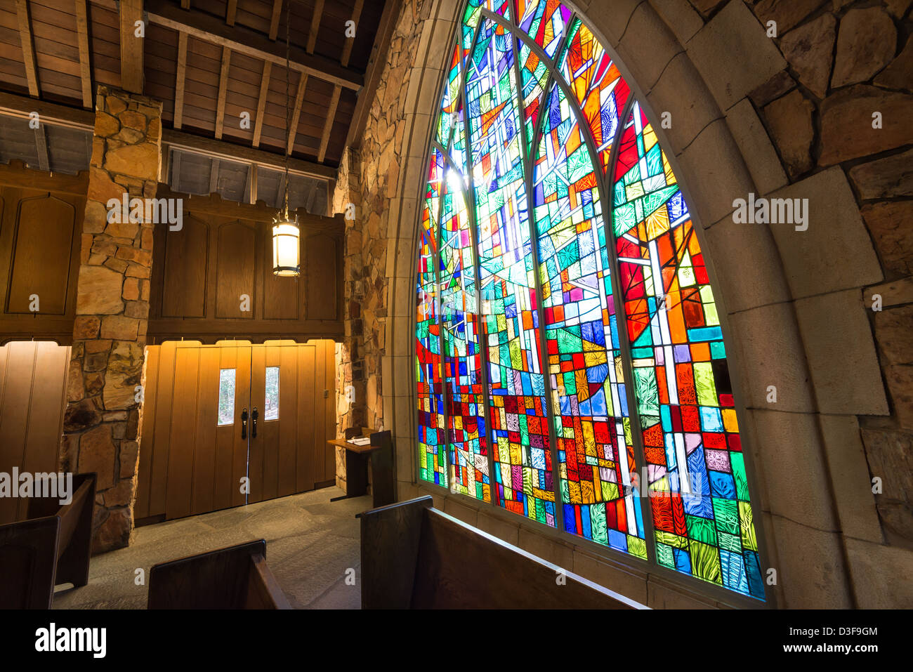 The front stained glass window of the Ida Cason Memorial Chapel at ...