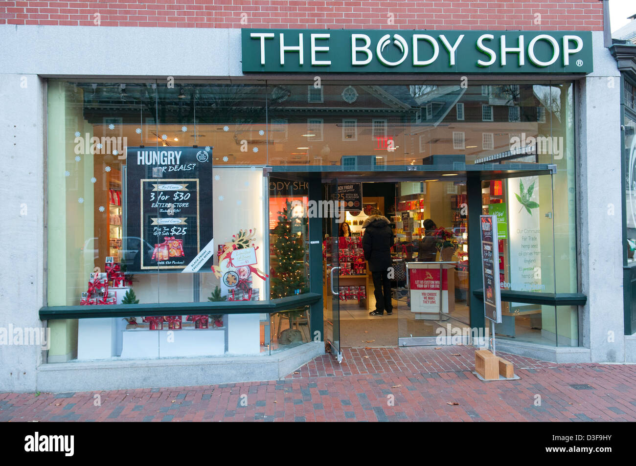 Harvard square shops hi-res stock photography and images - Alamy