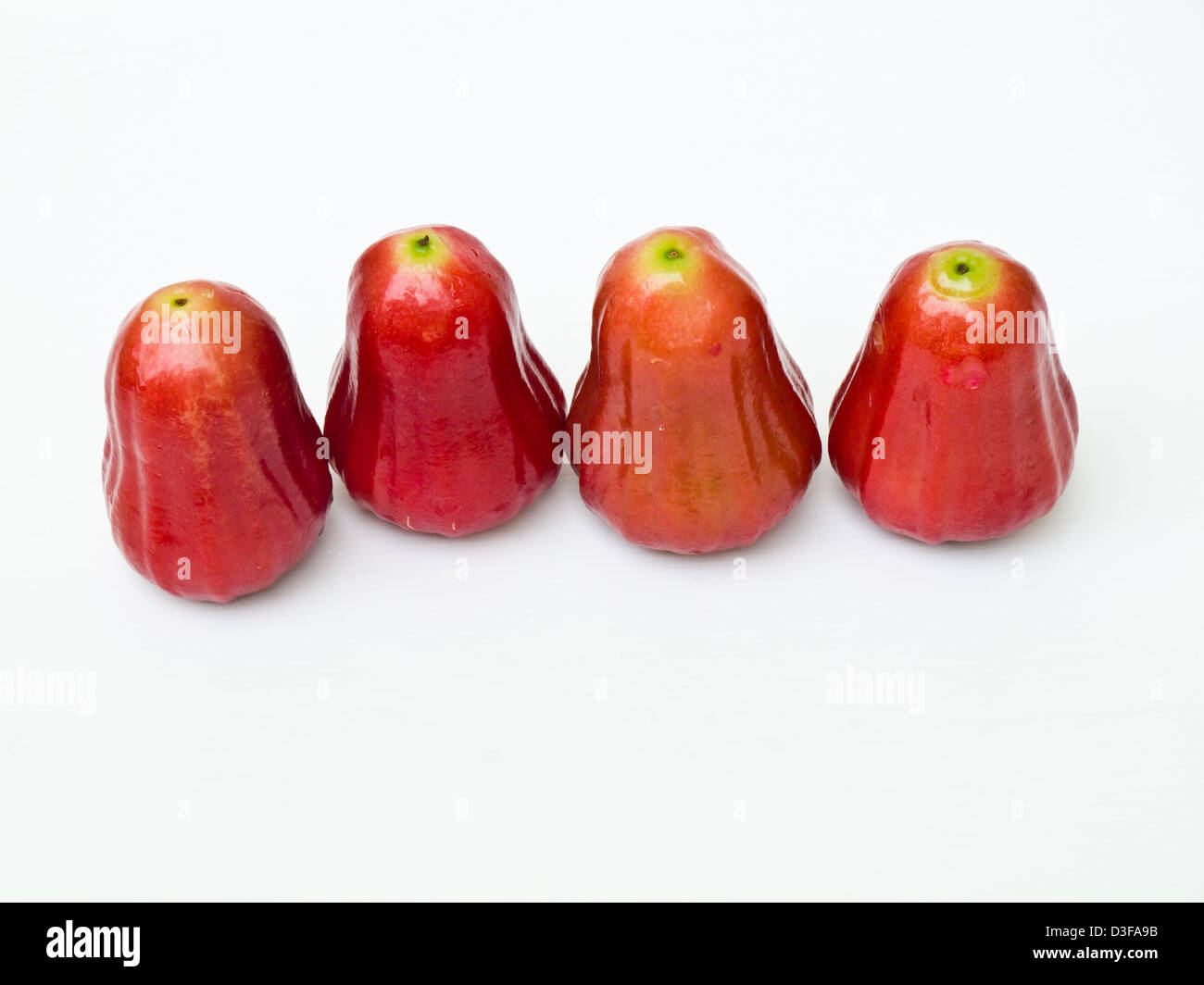 Pink water apples hi-res stock photography and images - Alamy