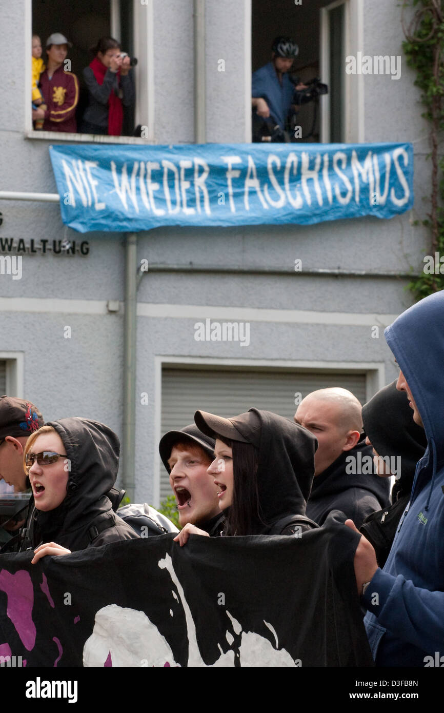 Right wing extremism vertical hi-res stock photography and images - Alamy