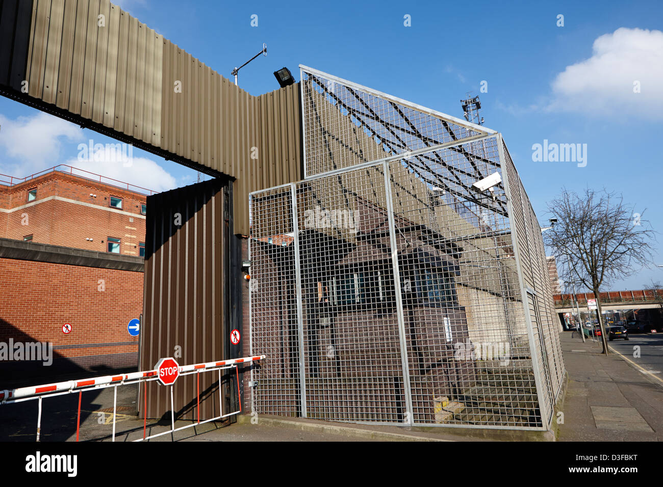 Police station northern ireland cage hi-res stock photography and ...