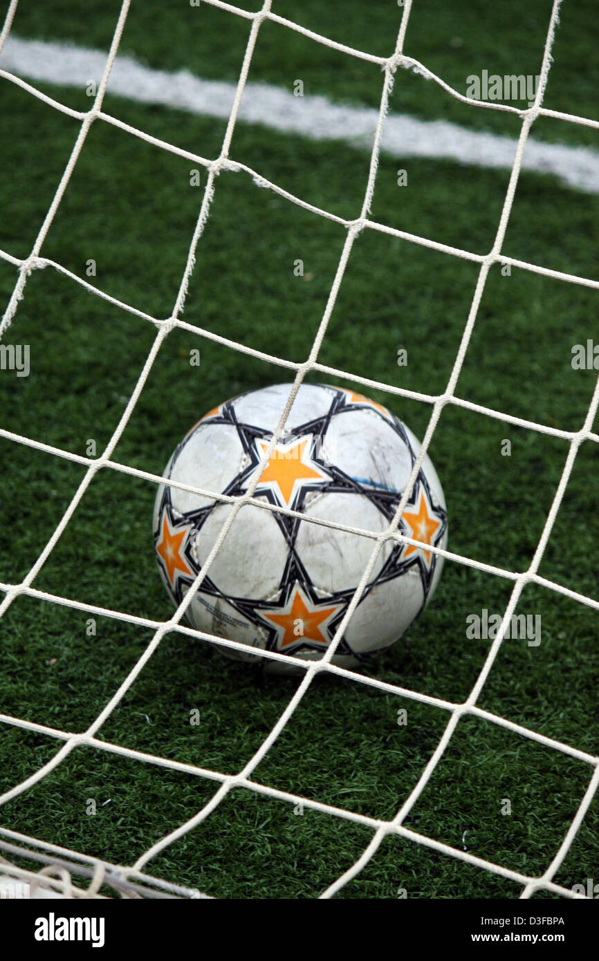 Football inside the net hi-res stock photography and images - Alamy