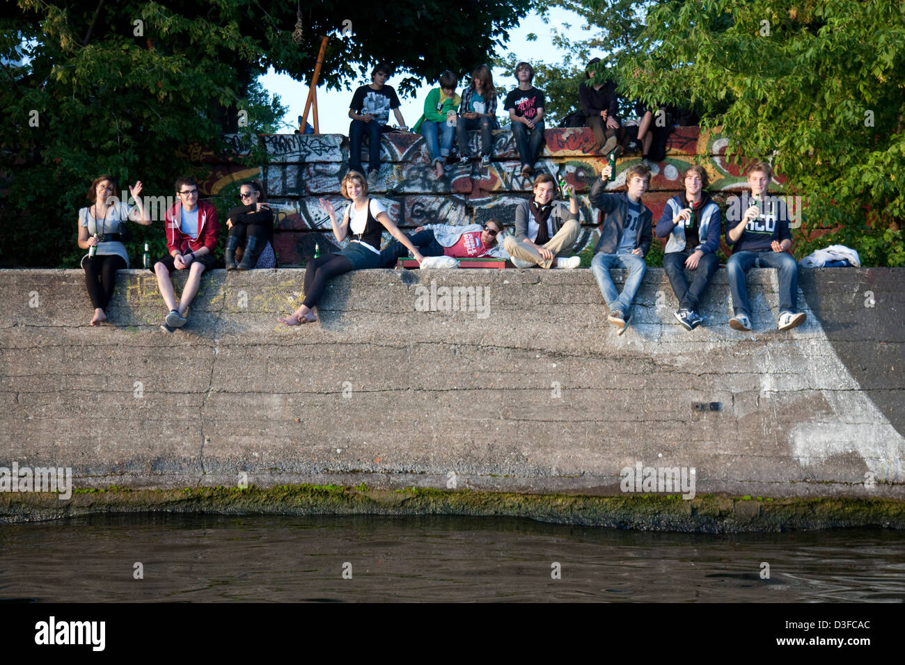 Yaam berlin hi-res stock photography and images - Alamy