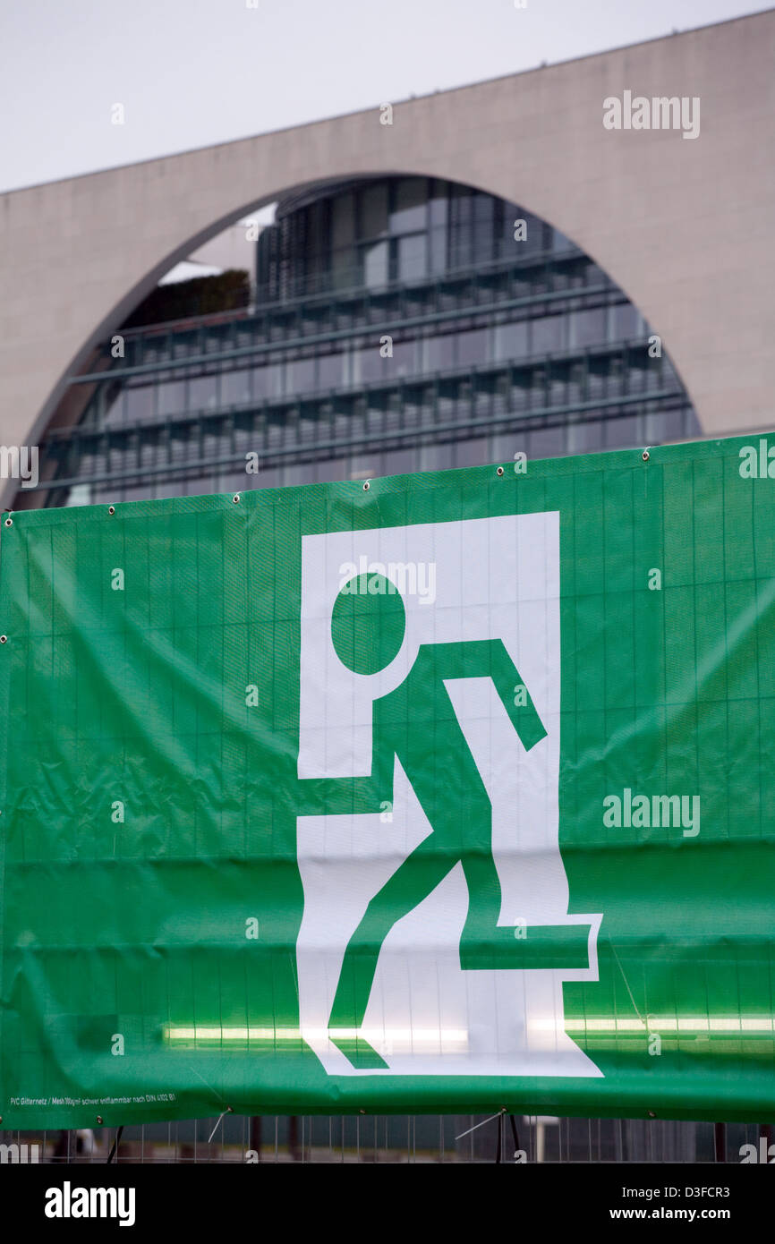 Emergency exit signs hi-res stock photography and images - Alamy