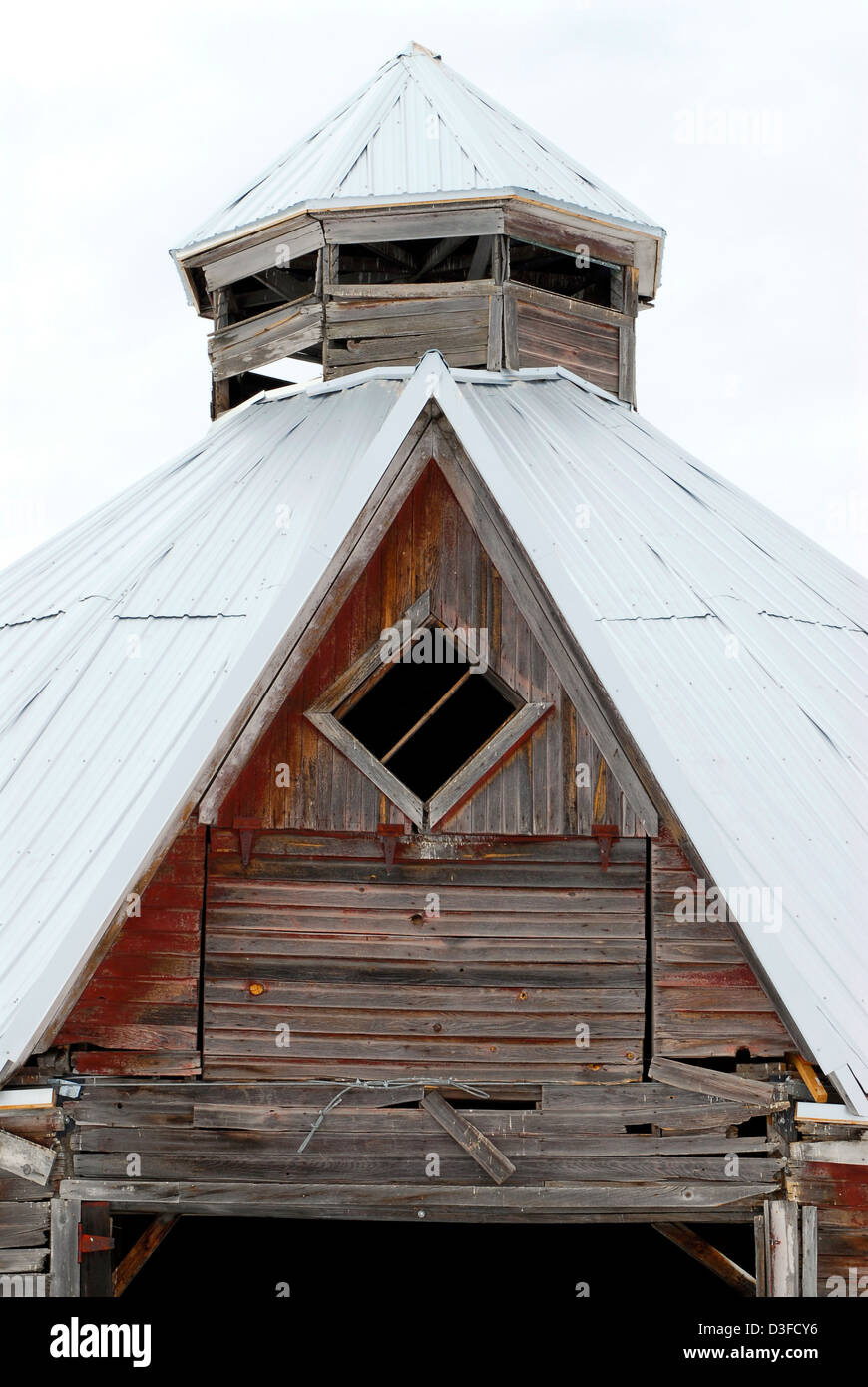 Barn cupola hi-res stock photography and images - Alamy