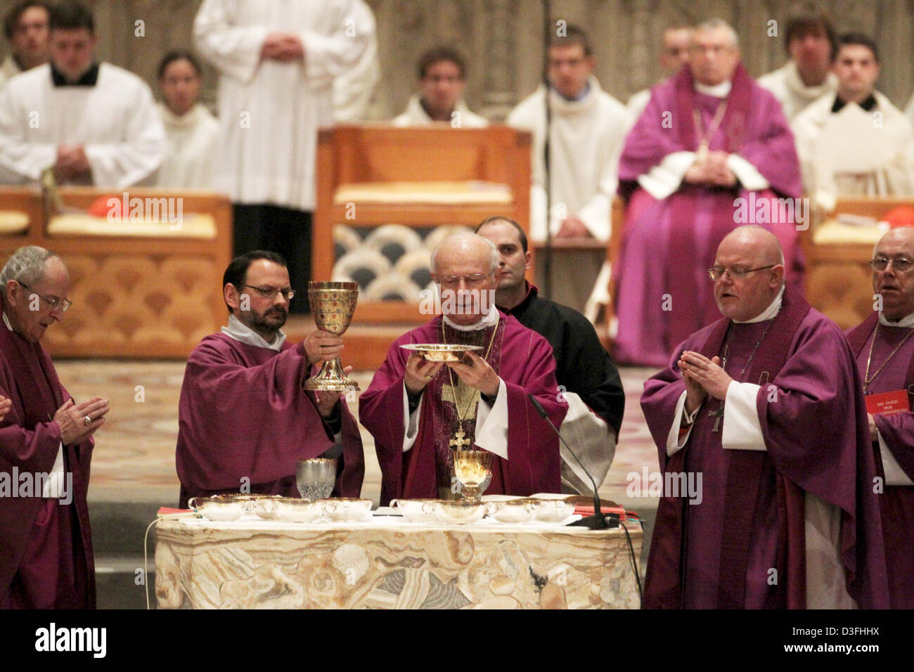 The bishops of the German Bishops Conference with chairman Robert ...