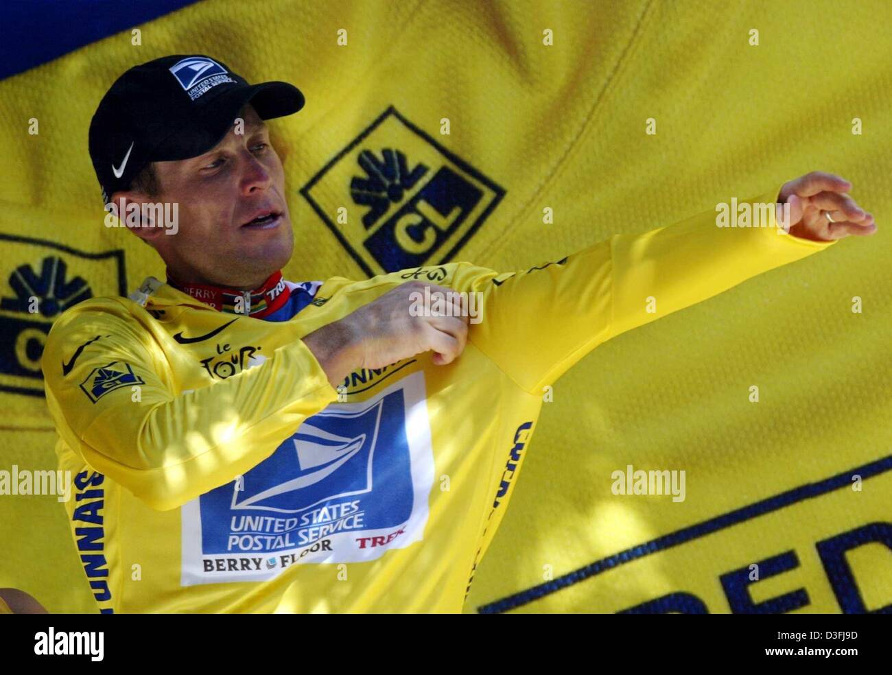 Leading us cyclist hi-res stock photography and images - Alamy