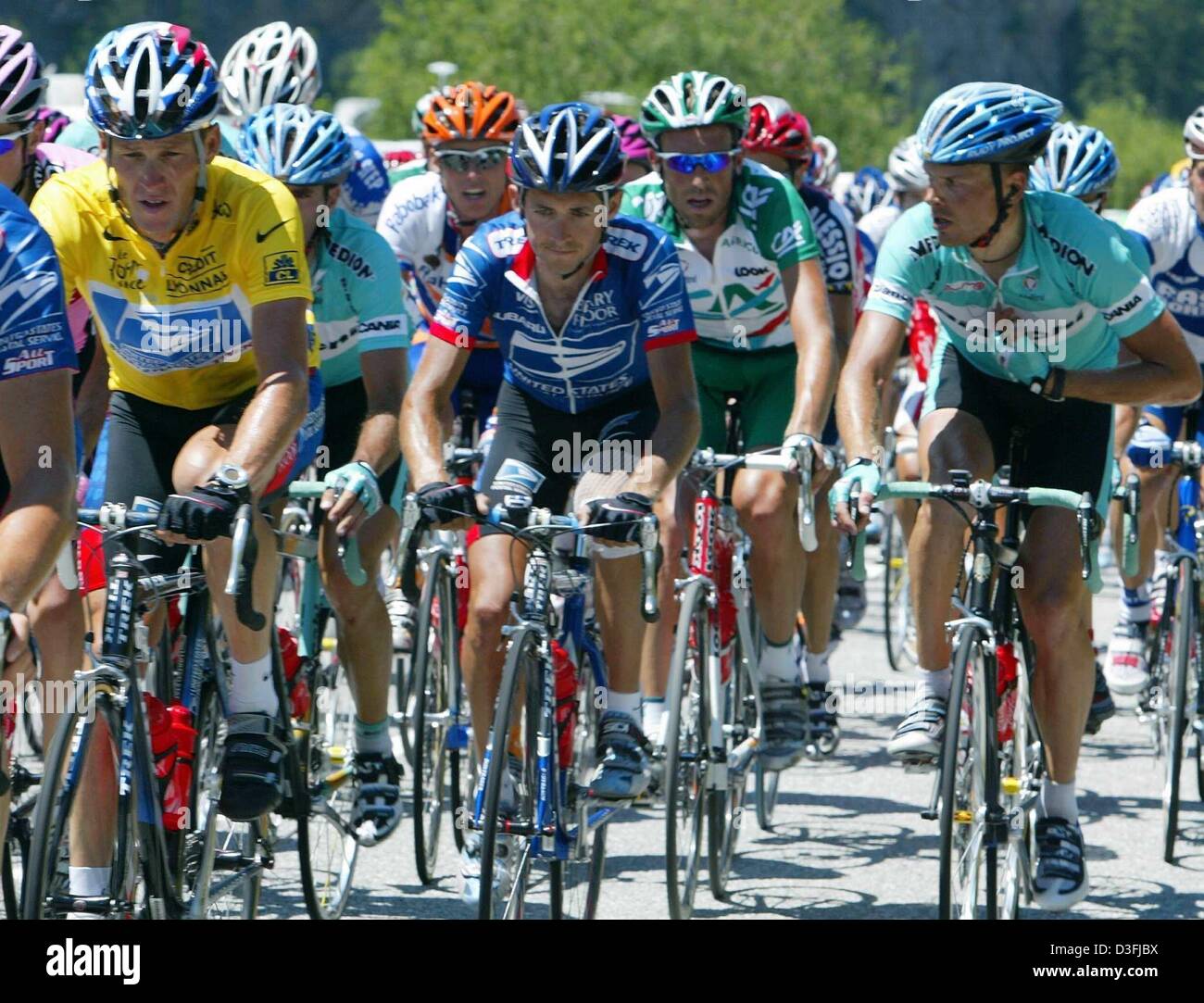 (dpa) - German cyclist and and Olympic winner Jan Ullrich (Team Bianchi ...