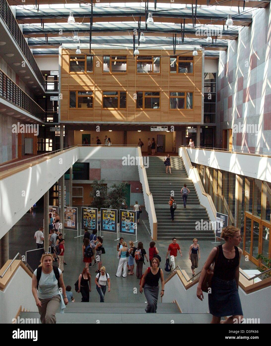 (dpa) - The impressive modern architecture inside the 'Universitas ...