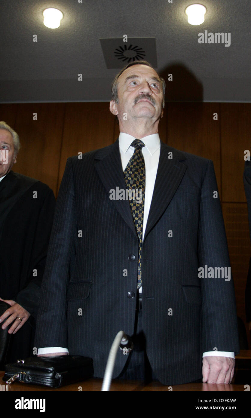 Pay for court case hi-res stock photography and images - Alamy