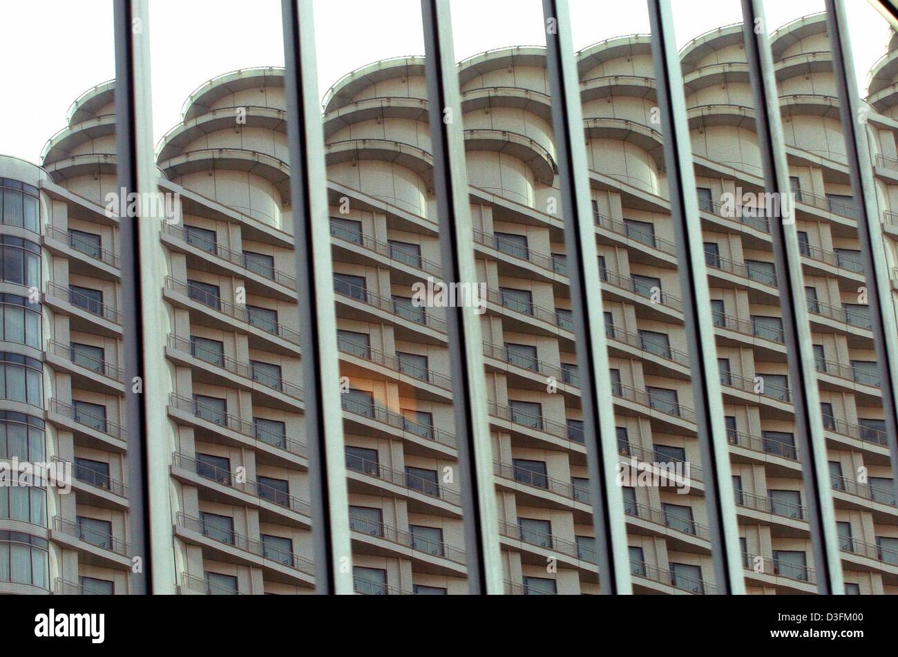 (dpa) - The photo shows a block of flats in the city of Yokohama, Japan ...