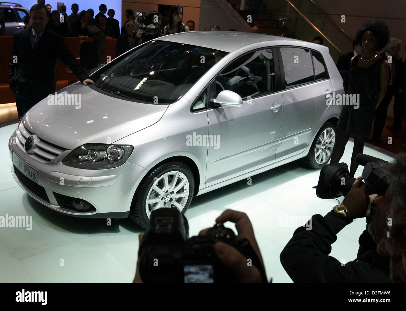 (dpa) - Volkswagen's Golf Plus celebrates its world premiere at the ...