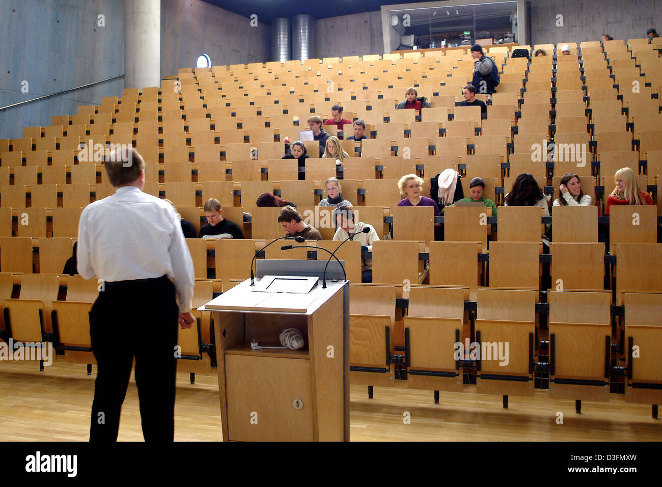 College students lecture hall germany hi-res stock photography and ...