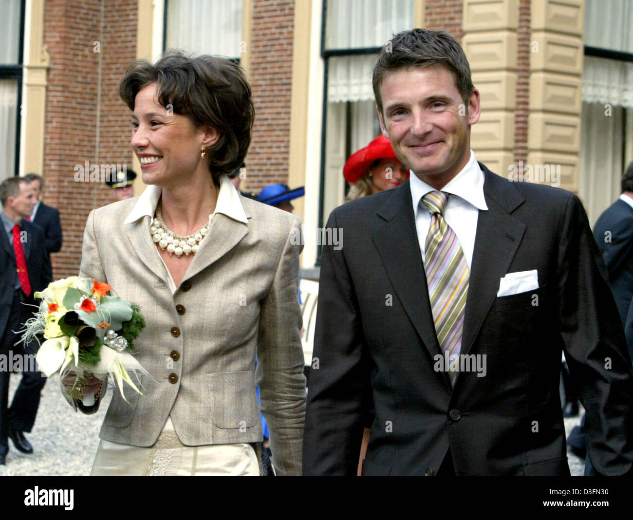 Human interest hum people royals flowers smiling bouquet netherlands hi ...