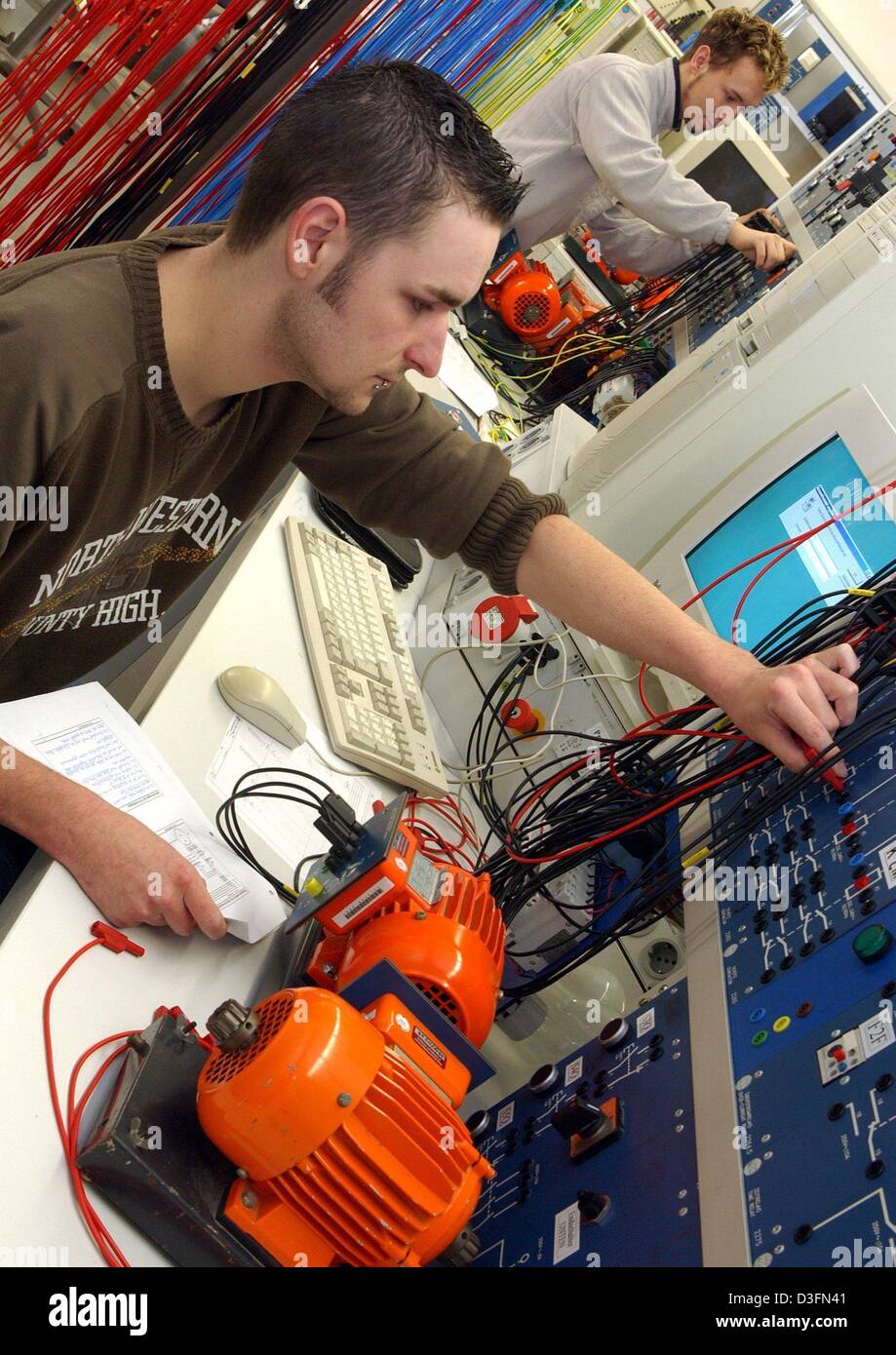 Apprenticeship placement hi-res stock photography and images - Alamy