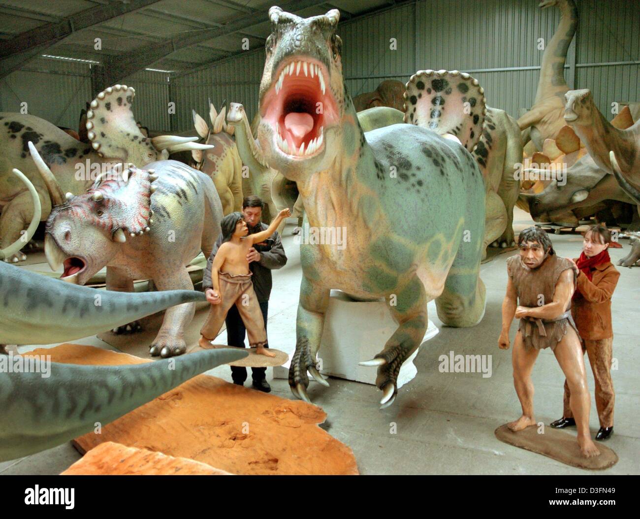 Life size model of neanderthal man hi-res stock photography and images ...