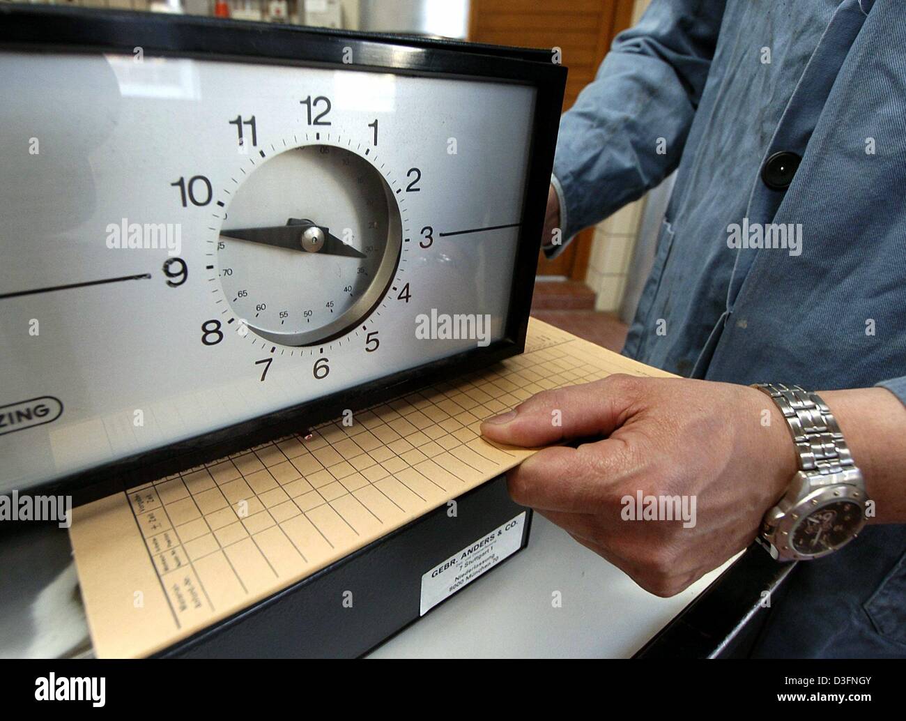 Time clock punching hi-res stock photography and images - Alamy