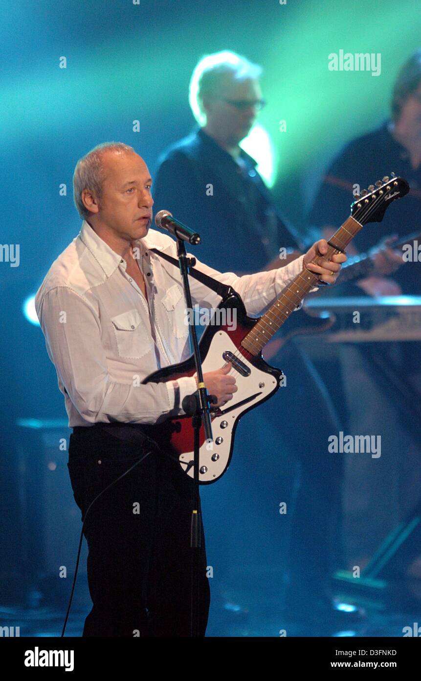 Arts culture entertainment ace music celebrities guitar playing ...