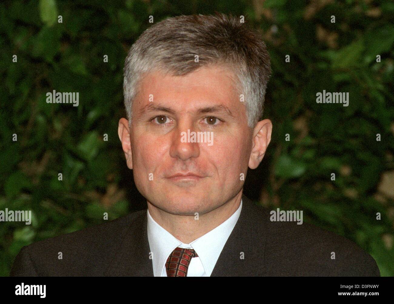 Serbian prime minister zoran djindjic hi-res stock photography and ...