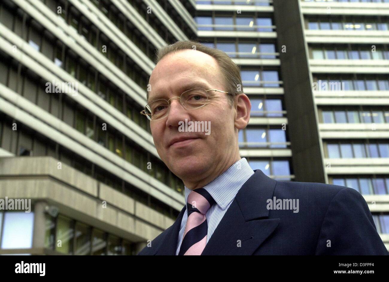(dpa files) - Florian Gerster, chairman of the board of directors of ...