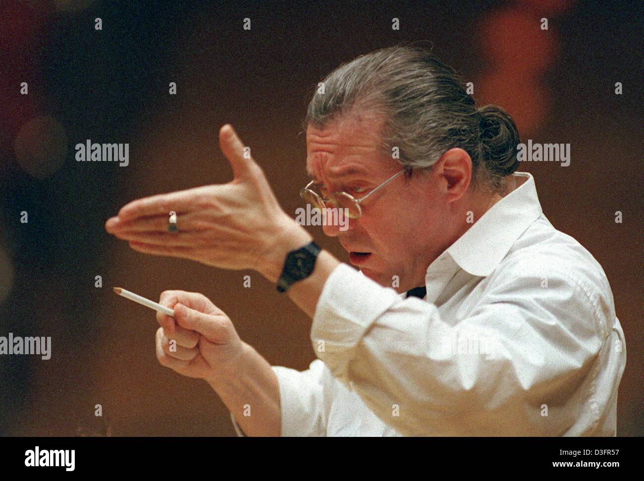 1993 1997 hi-res stock photography and images - Alamy