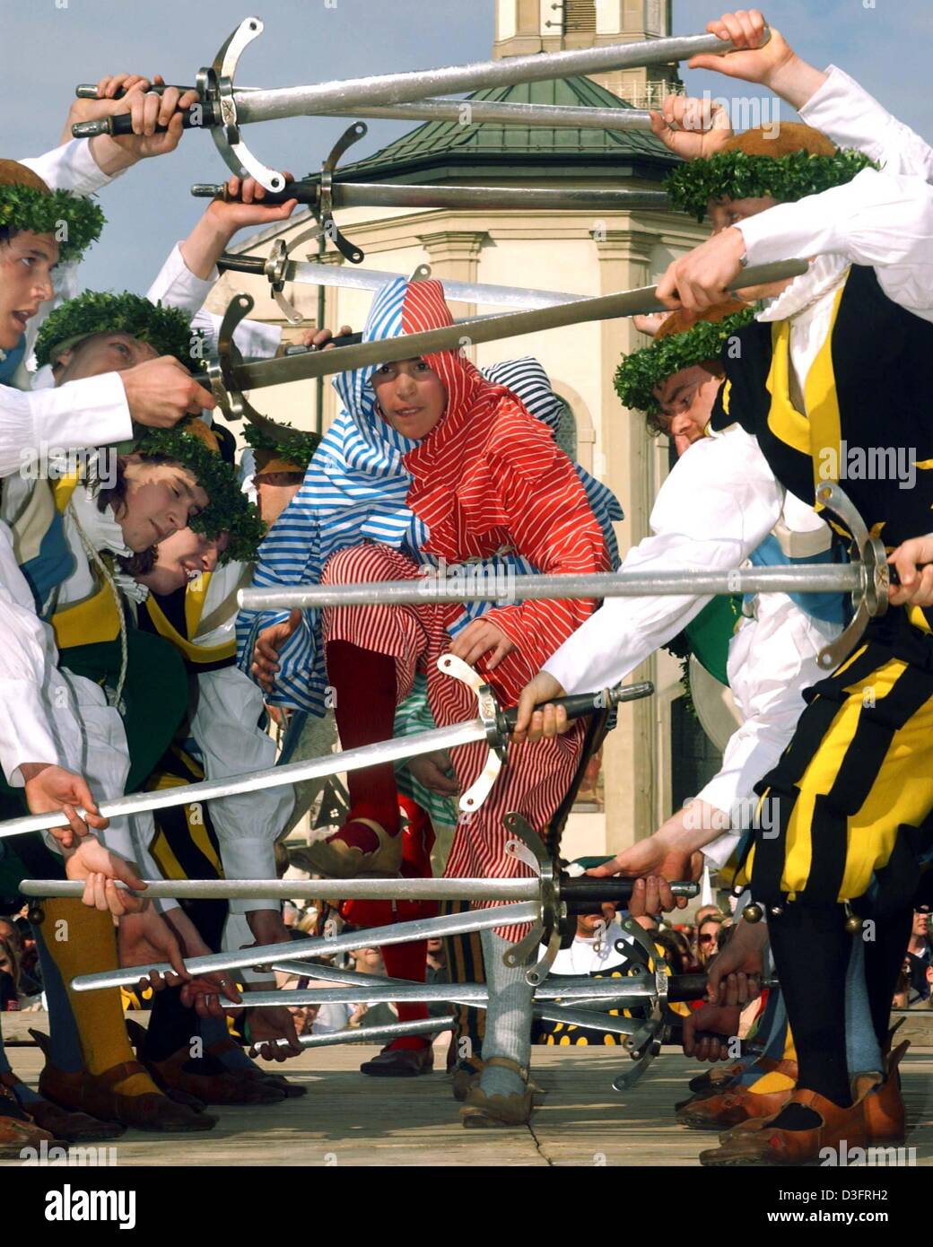 A line of swords hi-res stock photography and images - Alamy