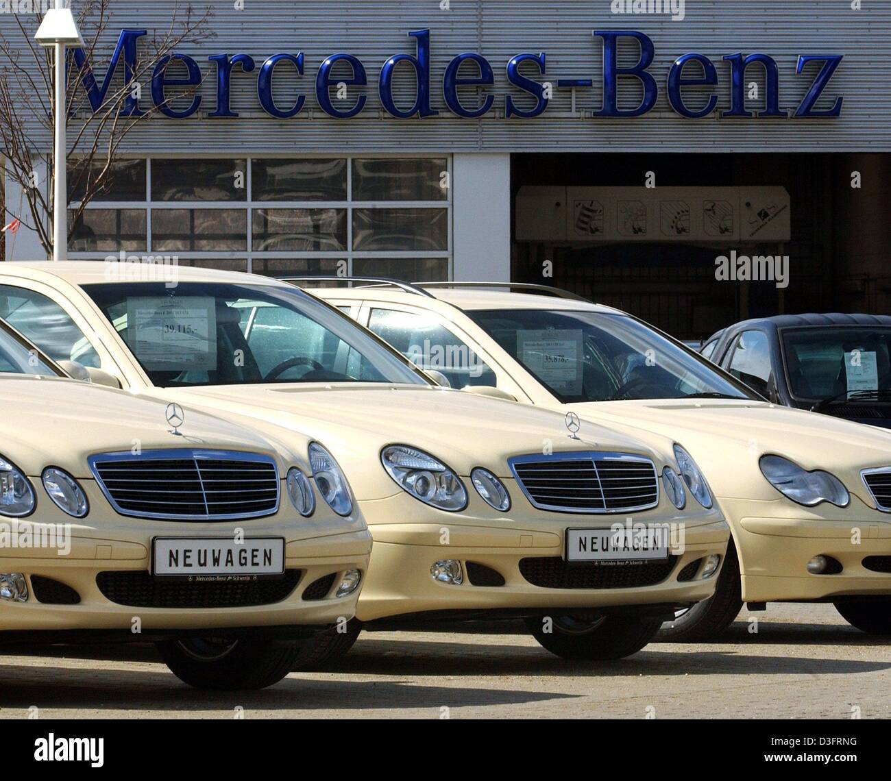 Daimler chrysler group hi-res stock photography and images - Alamy