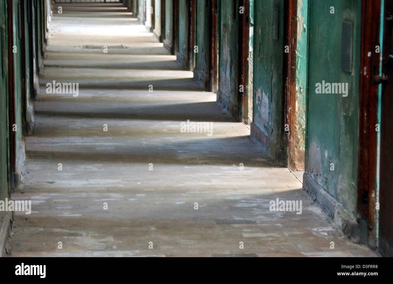 (dpa) - A view of the bunker of the former concentration camp in Dachau ...