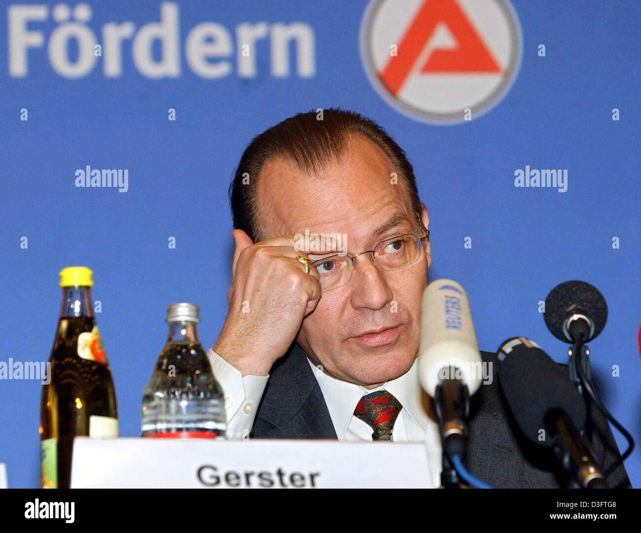 (dpa files) - Florian Gerster, chairman of the board of directors of ...
