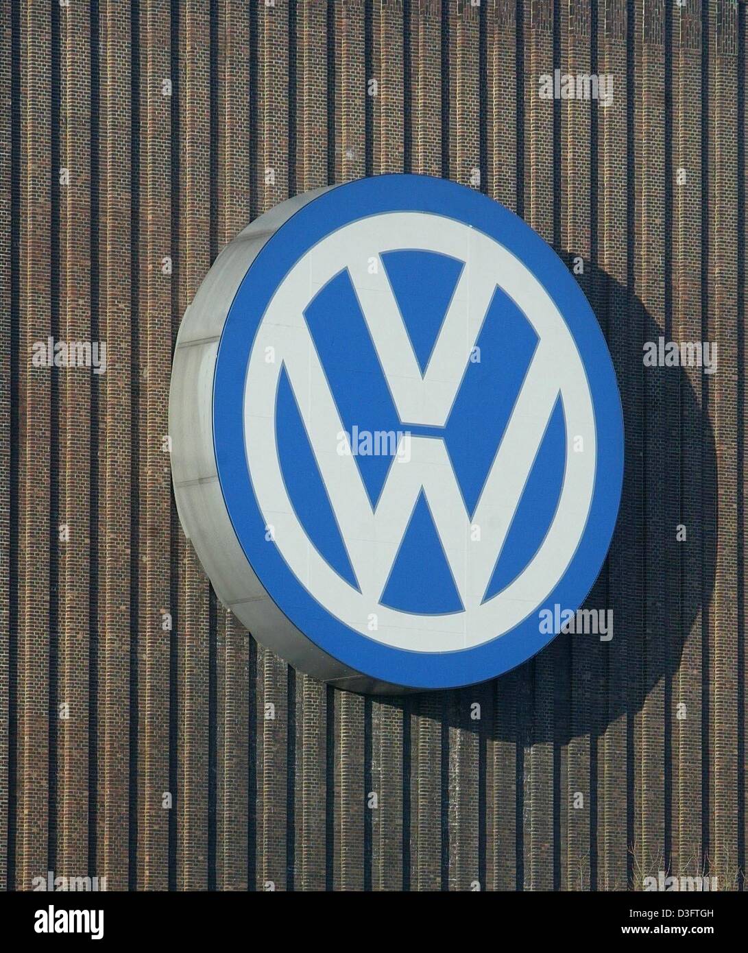 Volkswagen headquarters wolfsburg hi-res stock photography and images ...