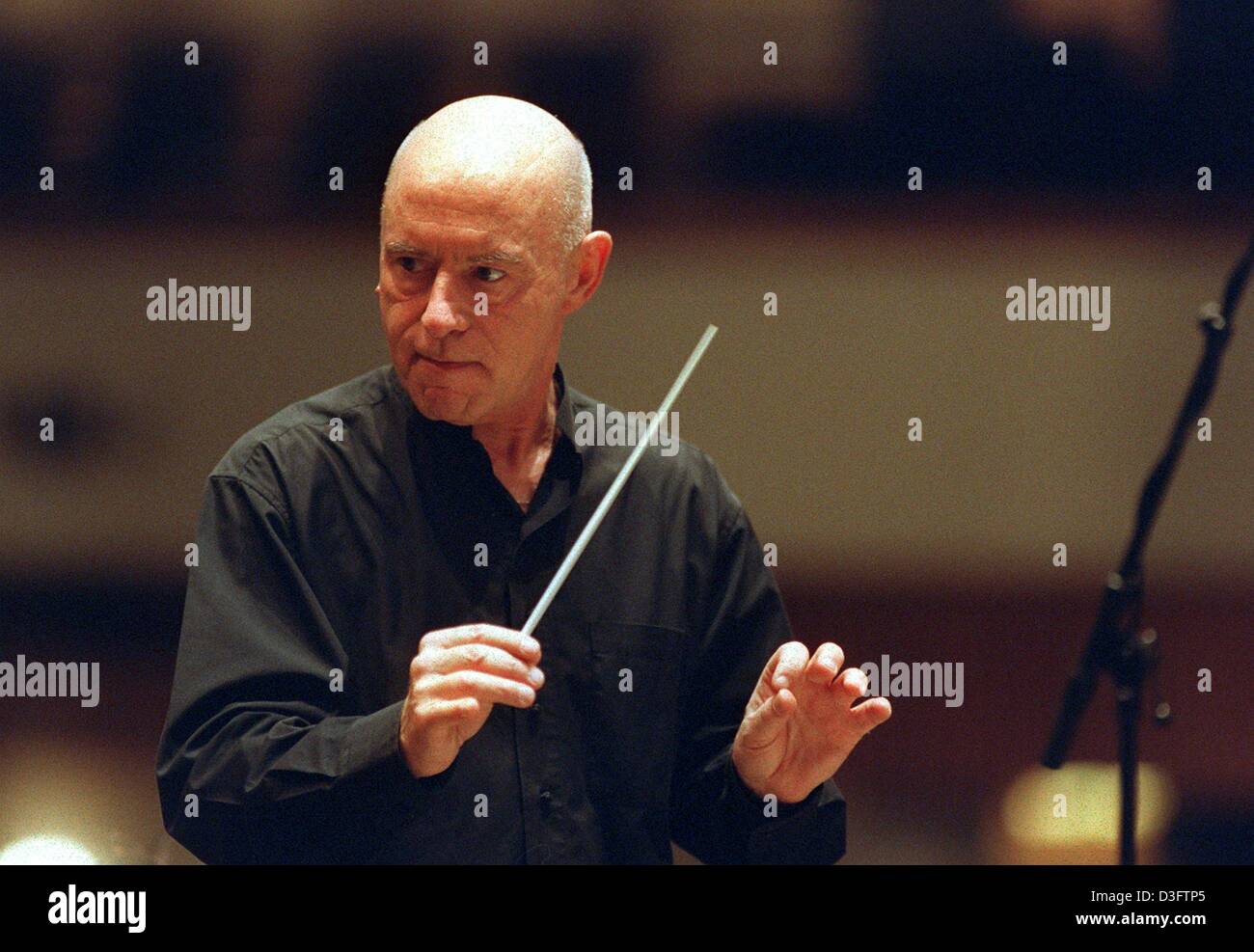 Arts culture entertainment ace music celebrities conductor maestro ...