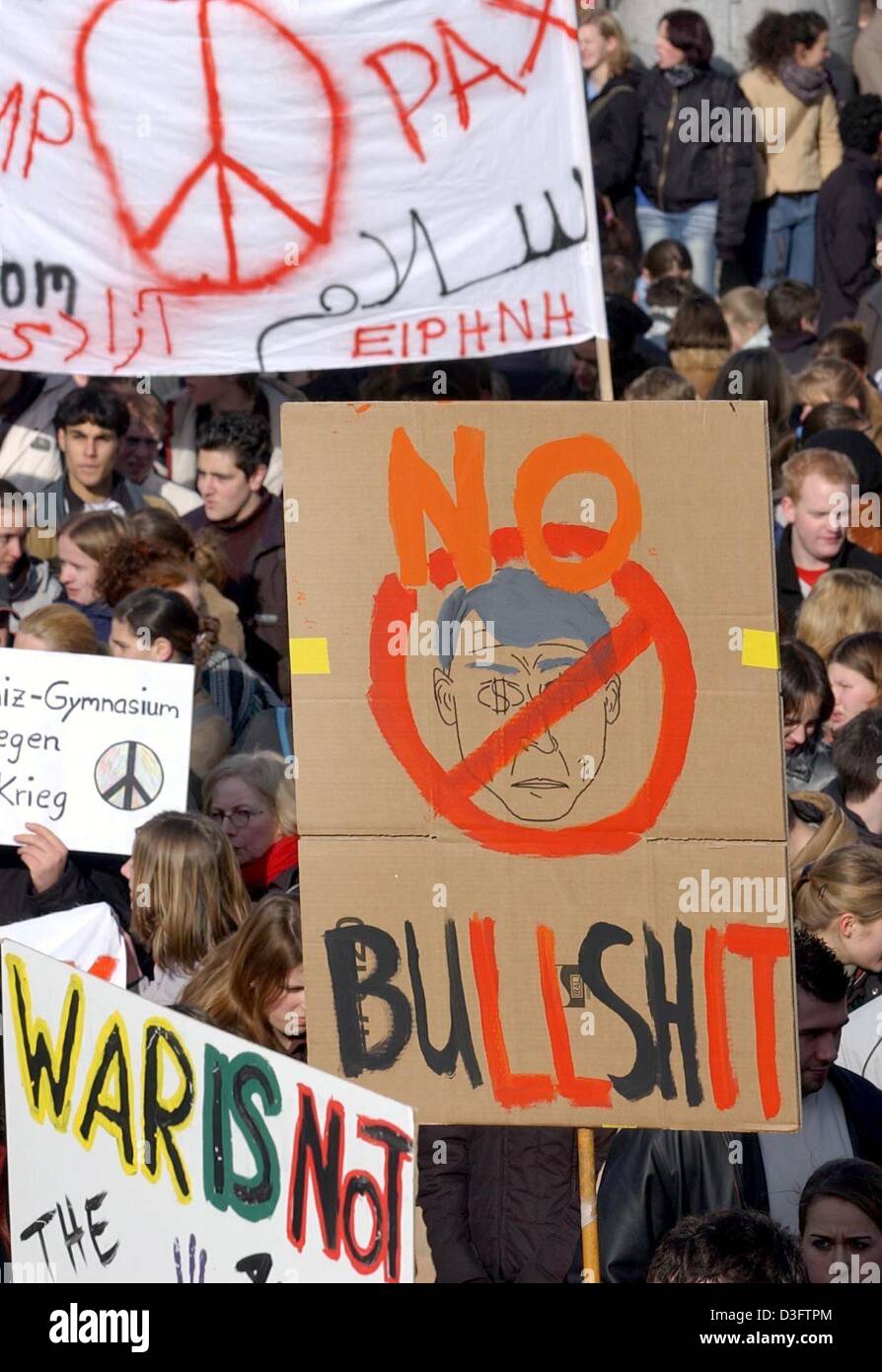 George bush protest germany hi-res stock photography and images - Alamy