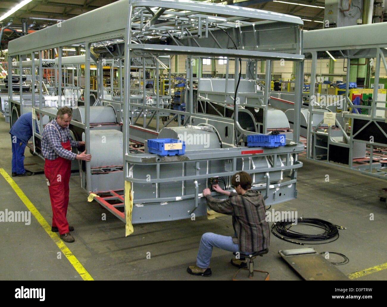 Bus factory hi-res stock photography and images - Alamy