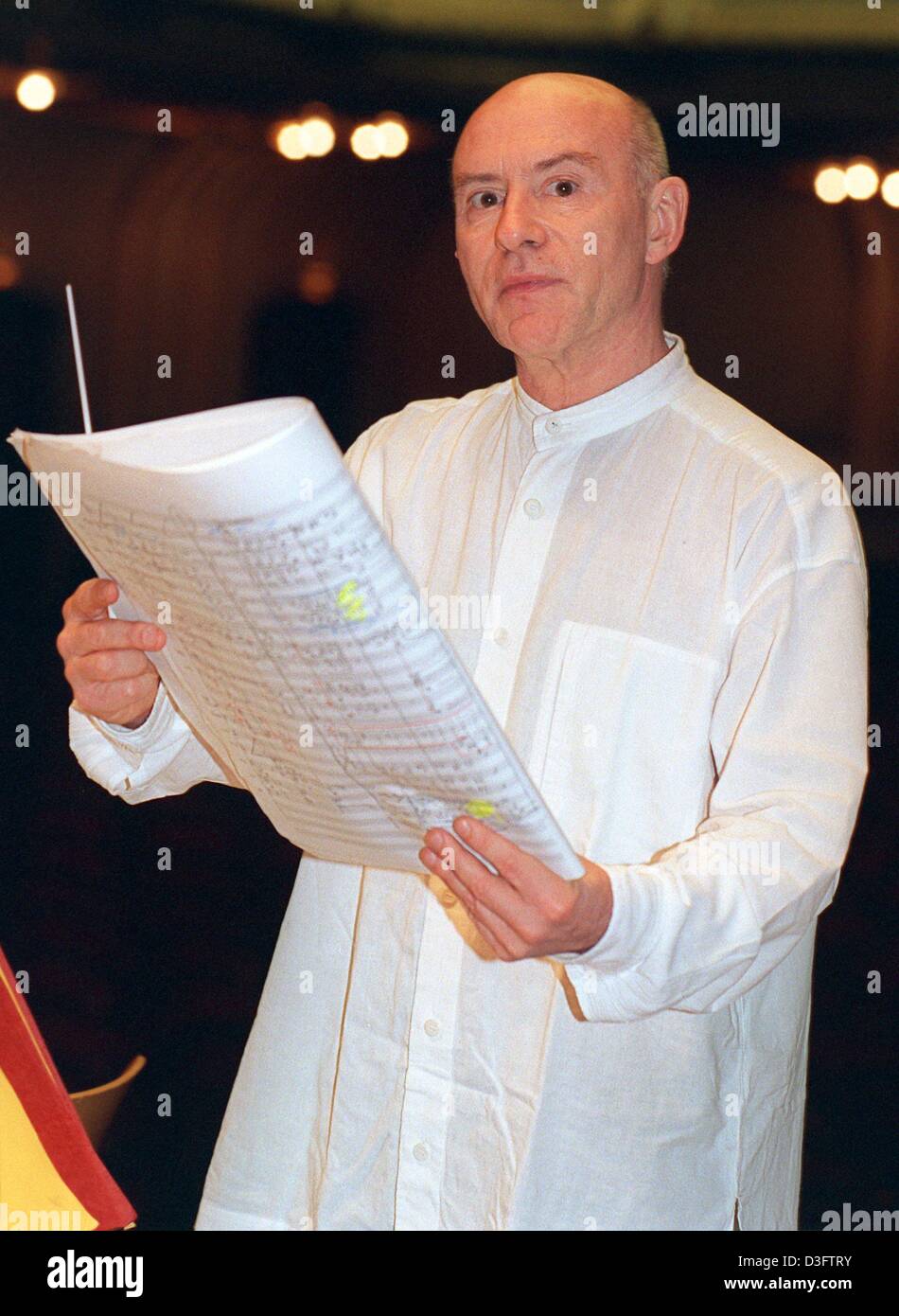 (dpa files) - German maestro Christoph Eschenbach pictured in Hamburg ...