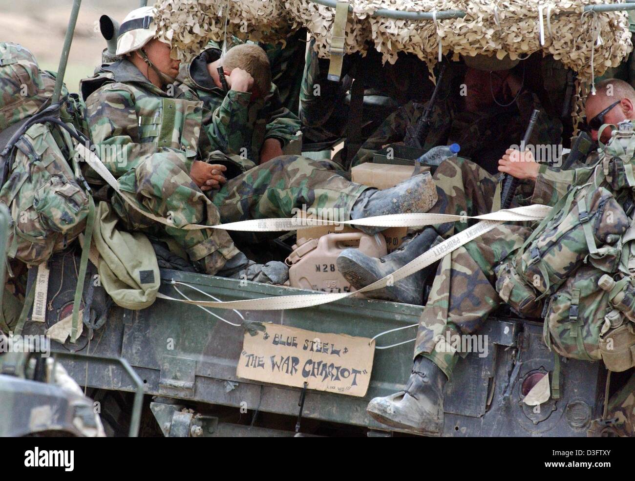 Iraq war air strikes 2003 hi-res stock photography and images - Alamy