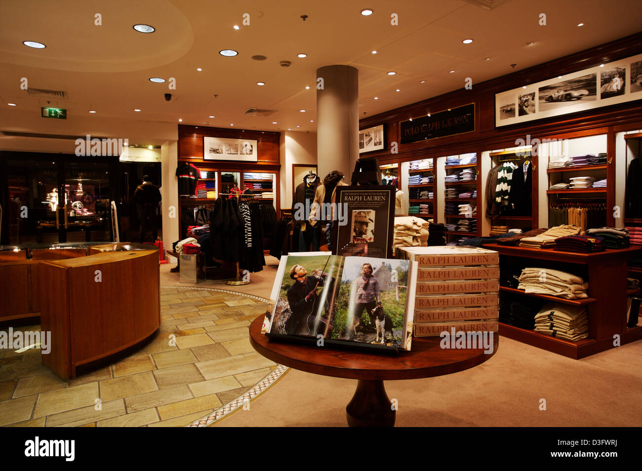 The brown thomas shop dublin hi-res stock photography and images - Alamy