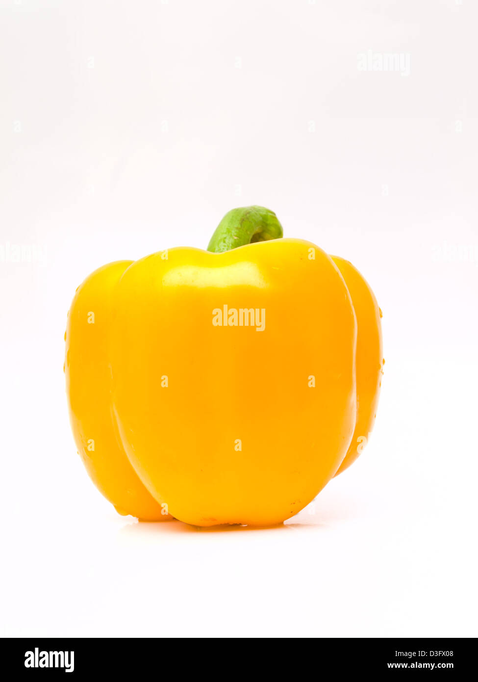 Fresh yellow bell pepper, Capsicum annuum, isolated on white background ...
