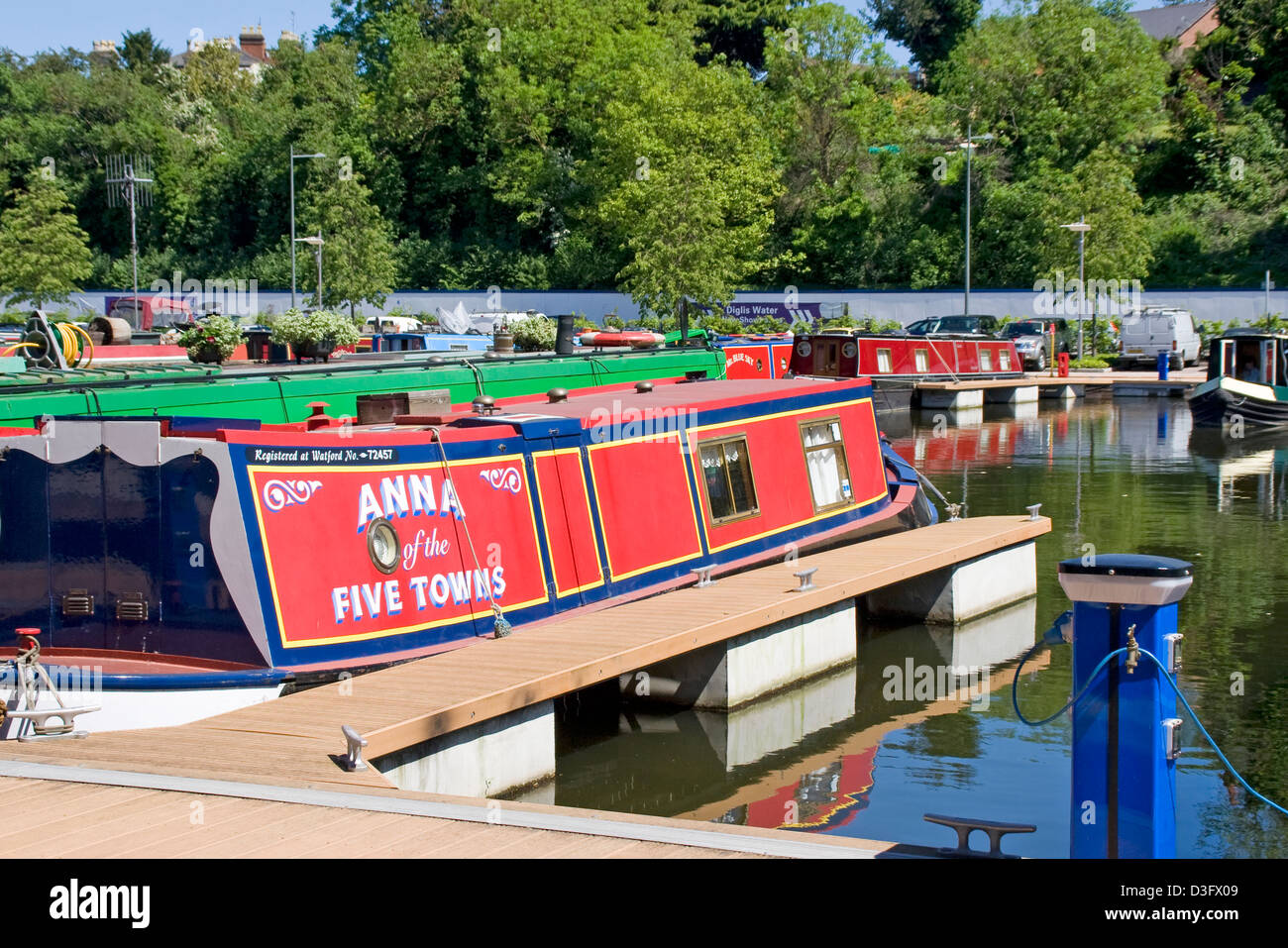 Narrow boat Anna of the Five Towns Diglis Basin Worcester and ...