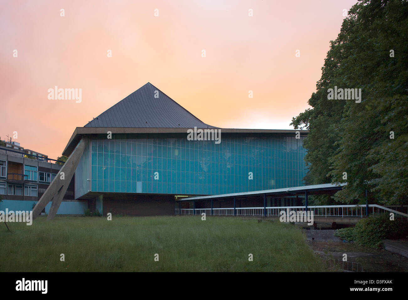 Commonwealth institute london hi-res stock photography and images - Alamy